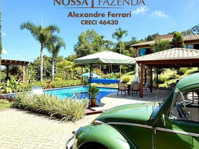 Casa alto padrão a venda no Condomínio Nossa Fazenda em Esmeraldas MG