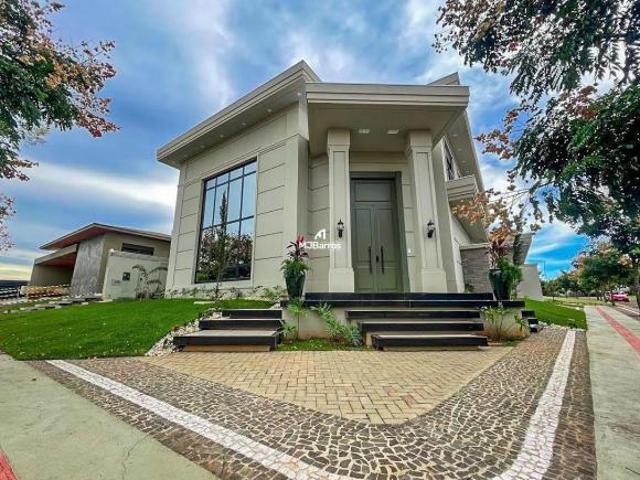 Casa alto padrão à venda no Condomínio Riviera em Dourados MS