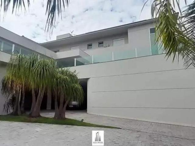 Casa Alto Padrão á venda no Alphaville – Condomínio Inconfidentes