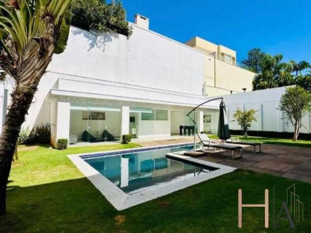Casa Alto Padrão a Venda no Alphaville Residencial 0 – Barueri/SP