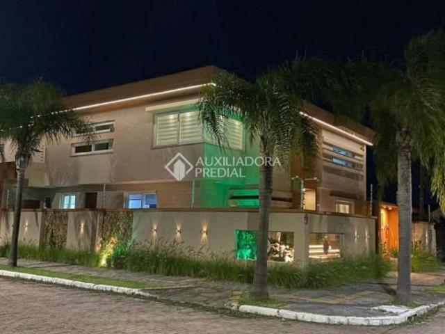 Casa alto padrão à venda no bairro Fátima, Canoas!