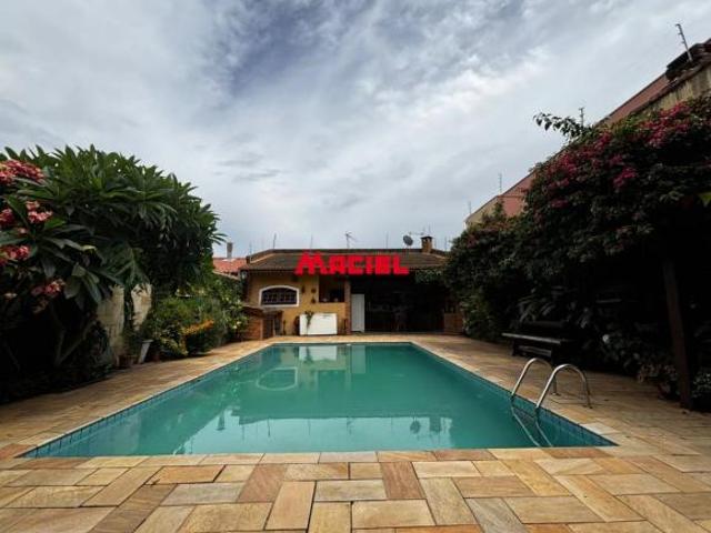 CASA ALTO PADRÃO A VENDA NO BAIRRO SANTA MARIA