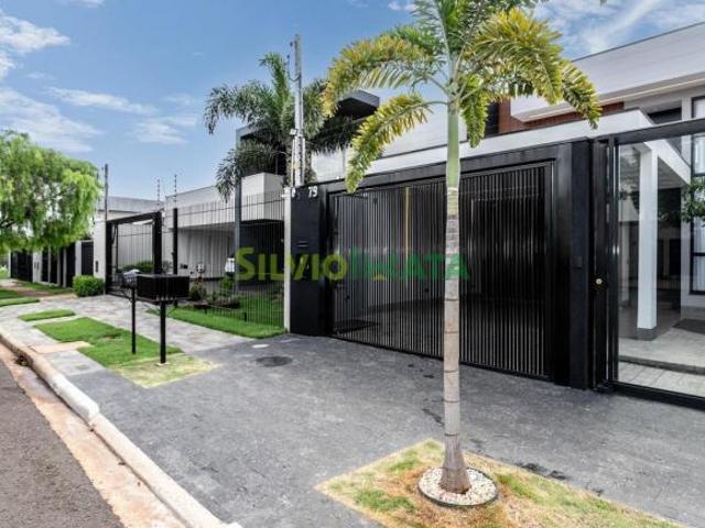 Casa Alto Padrão à Venda no Jardim Canadá 3 Suítes, Piscina Aquecida e Área Gourmet | Maringá/PR