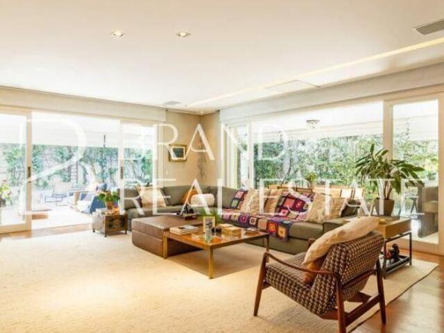 Casa Alto Padrão á venda no Jardim Europa, 580m², 4 quartos, 3 vagas, piscina