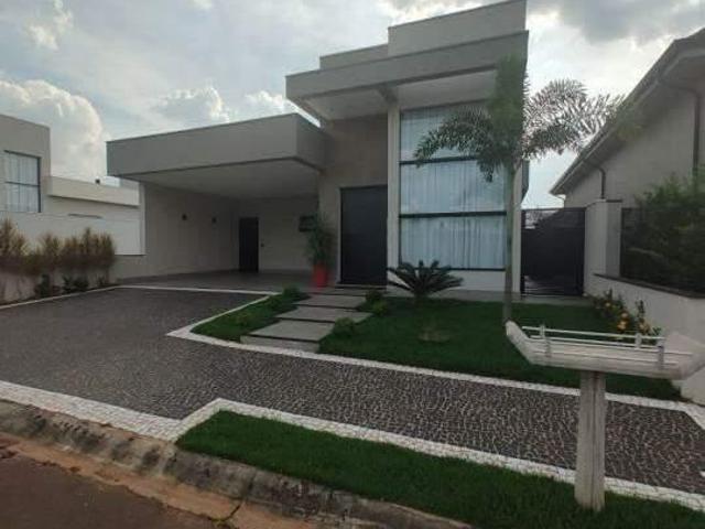 Casa Alto Padrão à Venda no Jardim Residencial Firenze, Santa Bárbara d&apos Oeste com 3 suítes e 1 vaga