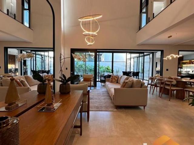 Casa alto padrão à venda no Residencial Portal do Lago | Sumaré SP!
