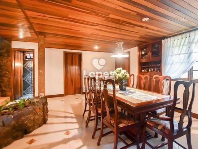 CASA ALTO PADRÃO | AHU | 5Q COM 3 SUÍTES
