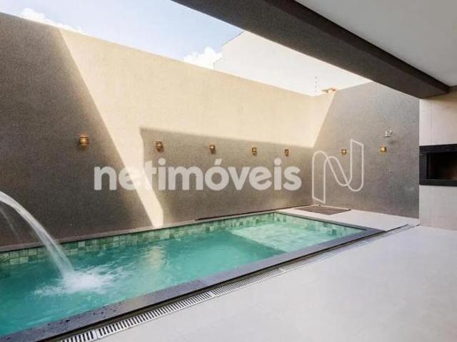 Casa alto padrão área de lazer 02 vagas de garagem coberta QE 50
