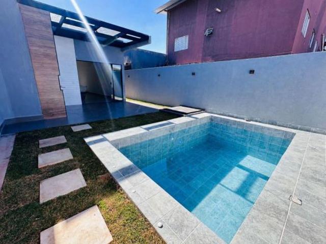CASA ALTO PADRÃO ARNIQUEIRA 3 QUARTOS CLOSET CHURRASQUEIRA PISCINA PORCELANATO ÁREA VERDE