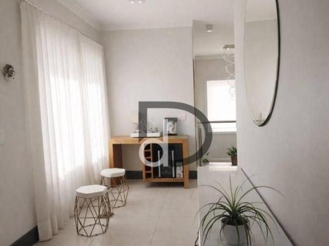 Casa Alto Padrão Assobrada em Terreno 1.000 m² com Vista Panorâmica | Valinhos