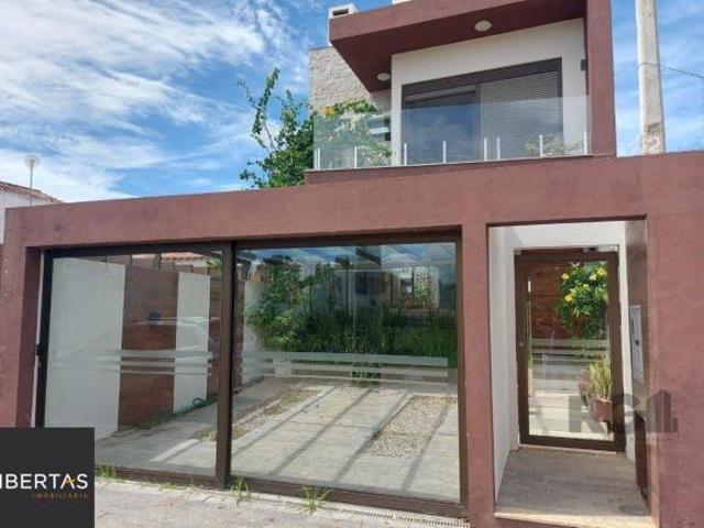 CASA ALTO PADRÃO BALNEÁRIO SÃO LOURENÇO DO SUL RS