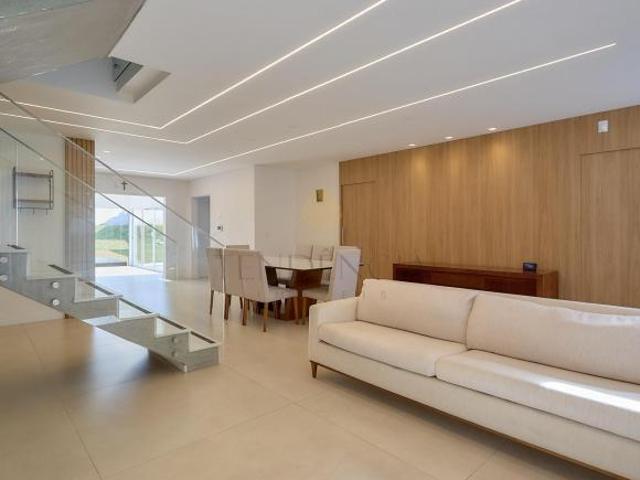 Casa Alto Padrão com 4 SUÍTES à venda, 363,47 m2 SANTA FELICIDADE, CURITIBA PR