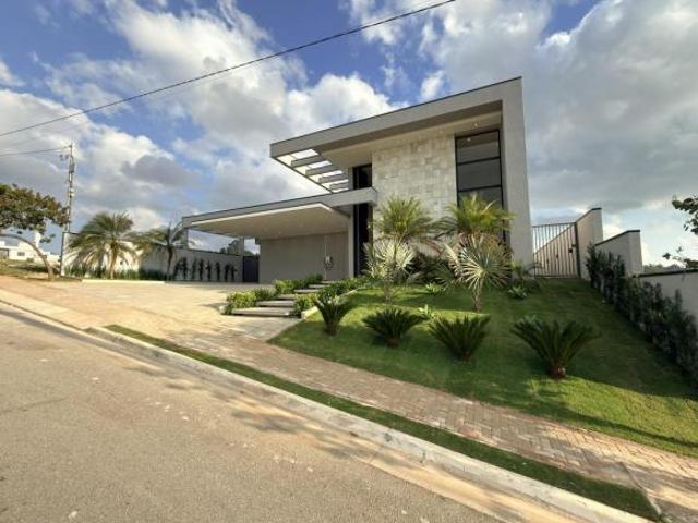 Casa Alto Padrão com 4 Suítes e 6 Vagas no Villas do Jaguari