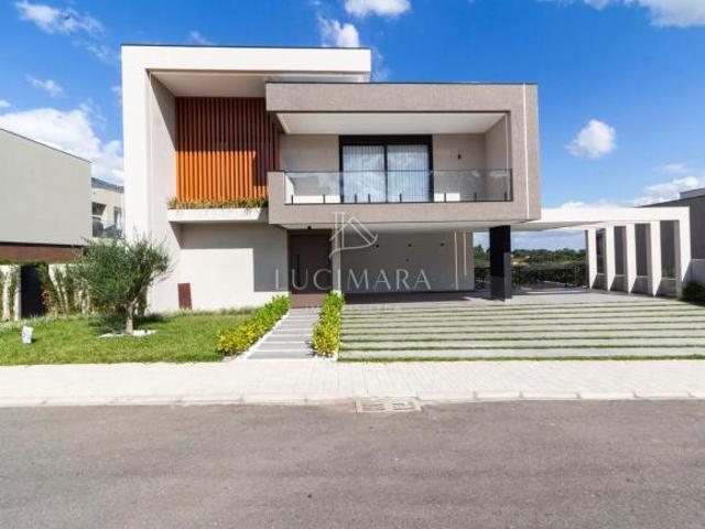 Casa Alto Padrão com 4 Suítes no Condomínio Park V