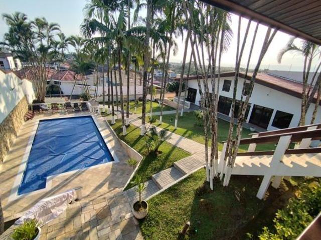 CASA ALTO PADRÃO COM 8 QUARTOS A 500 METROS DO MAR FINANCIE JA