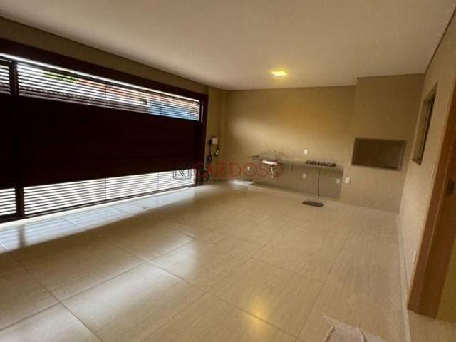Casa Alto Padrão com 03 quartos, 02 suites, qr 604 samambaia norte DF