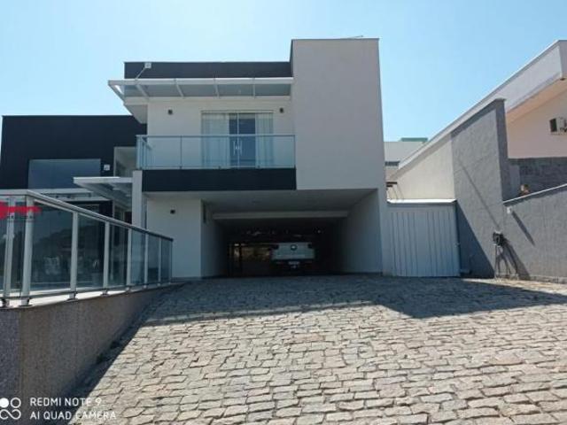Casa Alto Padrão com 05 Quartos no Condomínio Aldeias do Lago na cidade de Esmeraldas