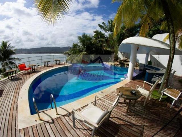 Casa Alto Padrão com 11 suítes á venda no condomínio Península Guarujá/SP