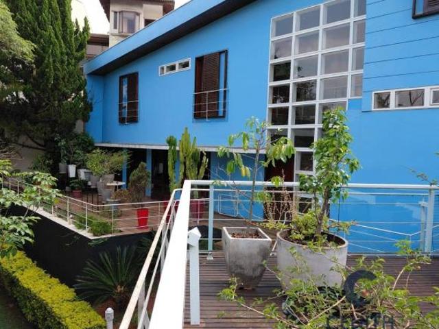 Casa Alto Padrão com 280m2 e 4 Suítes, Deck c/ Piscina Cond. São Paulo 2