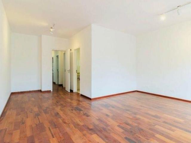 Casa alto padrão com 300m² à venda no Morumbi