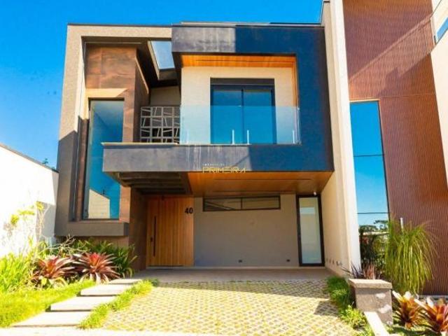 Casa Alto Padrão com 302 m² 4 quartos todos suítes, 4 vagas de garagem e condômino completo