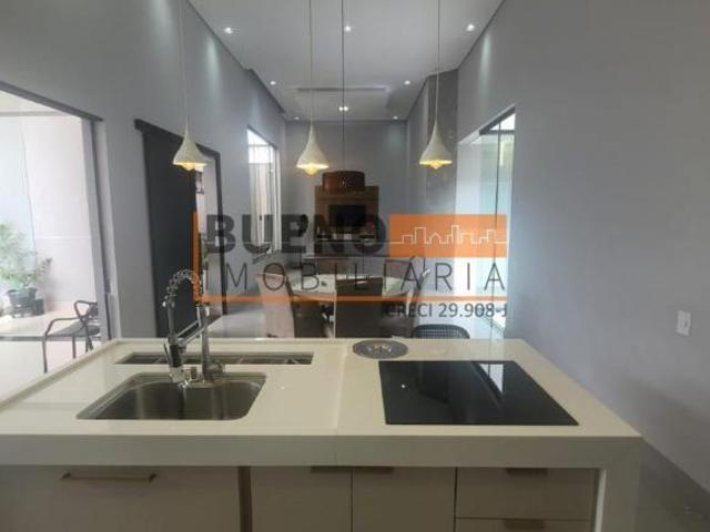 Casa alto padrão com 3 quartos, Jardim Amélia/ Americana