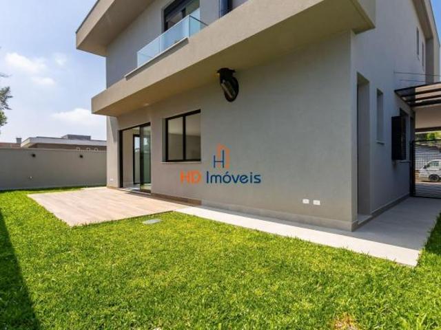 Casa alto padrão com 3 suítes, 310 m² próximo ao Parque Barigui Curitiba/PR
