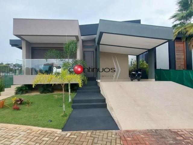 Casa Alto Padrão com 3 suítes à venda no Condomínio Gran Royalle