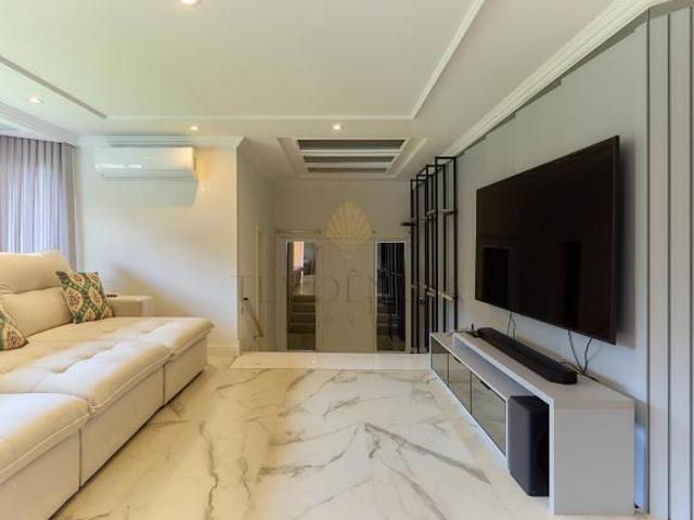 Casa Alto Padrão com 3 SUÍTES à venda, 473 m2, PINEVILLE, PINHAIS PR