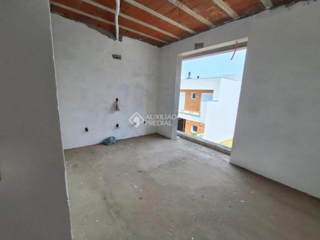 Casa alto padrão com 3 suítes no bairro Ipanema