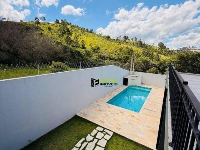Casa Alto Padrão com Piscina e Suíte Master no Condomínio Serras de Atibaia II – 234m², 3 Dormitório
