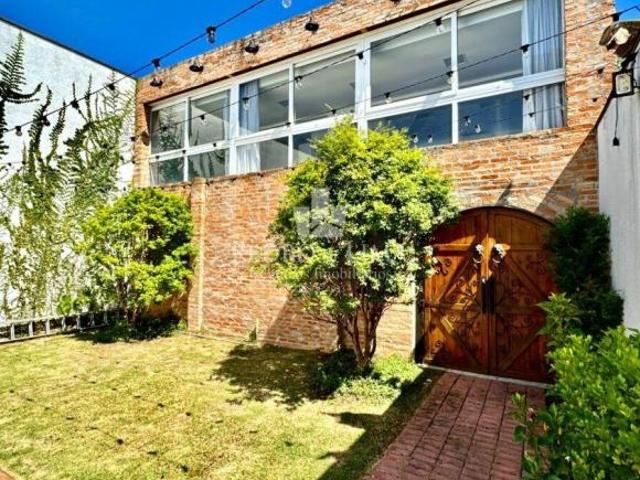 Casa Alto Padrão, com piscina, 4 suítes e 4 vagas na Mooca