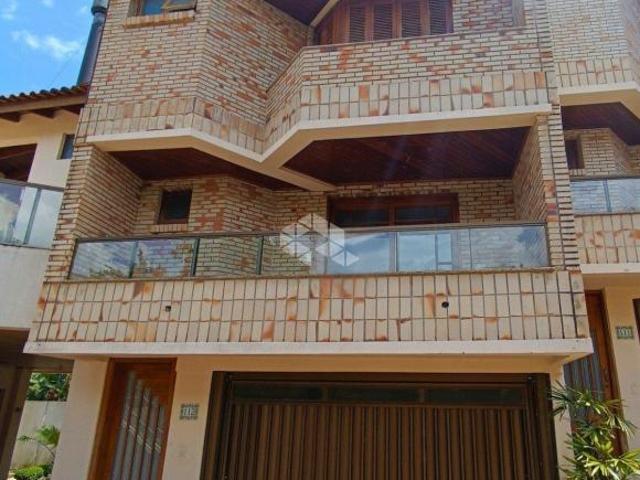 CASA ALTO PADRÃO COM SOTÃO, 3 DORM UMA SUÍTE MASTER E LAZER EM COND FECHADO EM IPANEMA. ESTUDA REC