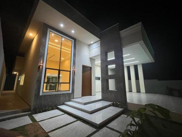 casa alto padrão Cond. Mini Chacaras do Lago sul 3 suites + Escritorio