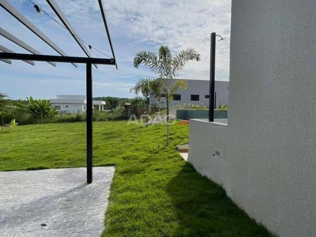 Casa alto padrão Condomínio Aguas da Serra Casa em Condomínio com 5 Quarto s por R$ 2000000.00 no s