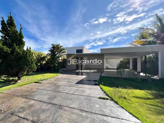 Casa alto padrão condomínio la font 3 suítes e piscina