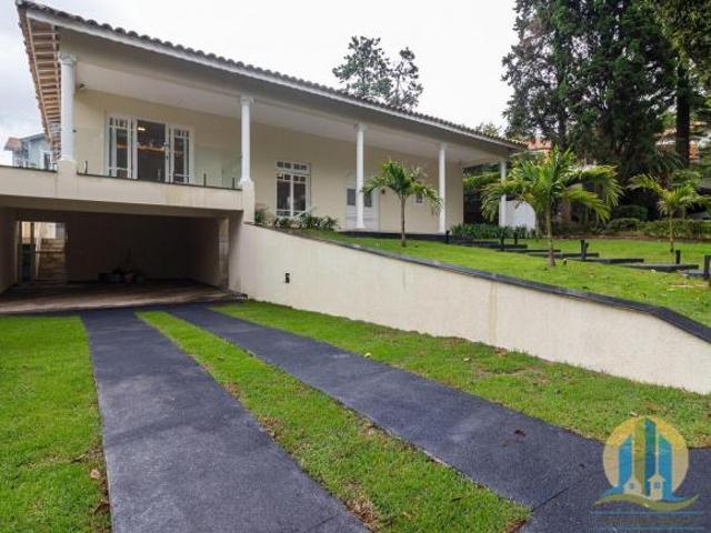 Casa Alto Padrão condomínio morada dos pássaros