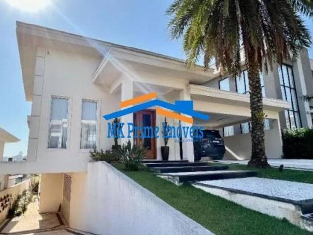 Casa alto padrão Condomínio Santa Maria, 4 quartos, 2 suítes e piscina