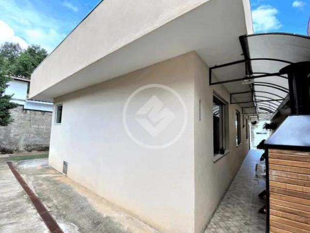 Casa Alto padrão Condomínio Village do Gramado Área constr. 202,76 m²
