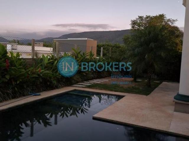 Casa Alto Padrão de 322m² 3 suítes, área gourmet, piscina aquecida, à venda no Condomínio Reserva