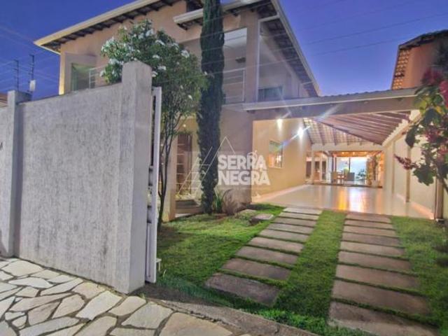CASA ALTO PADRÃO DE 4 QUARTOS, ESPAÇO GOURMET EM CONDOMINIO FECHADO NA RUA 6 VICENTE PIRES DF
