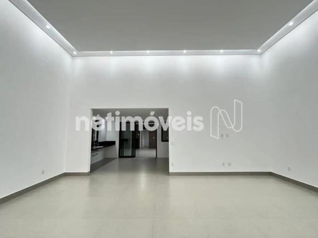 Casa alto padrão de 500m² no Condomínio RK, 4 suítes, piscina, churrasqueira R$ 2.200.000
