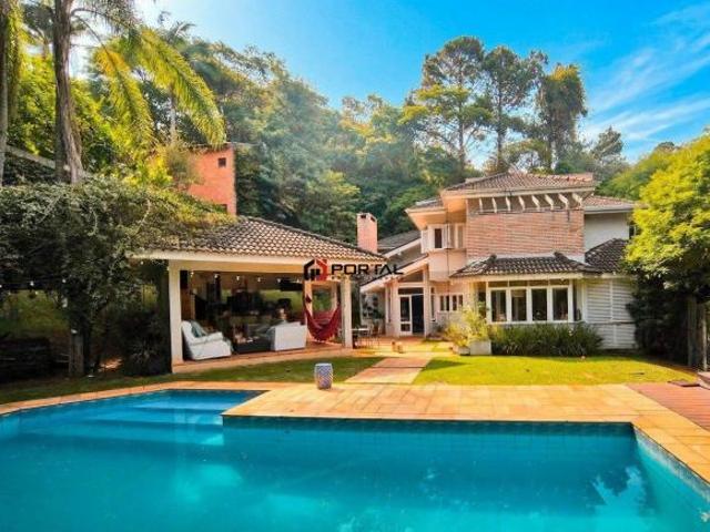 Casa Alto Padrão Decorada e Equipada | Pronta para Morar!
