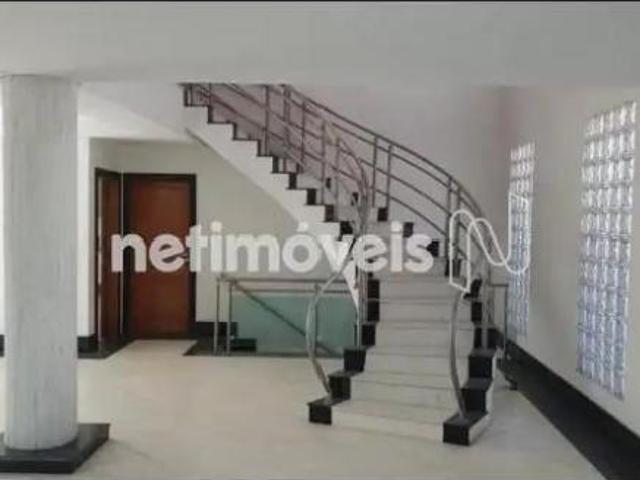 Casa alto padrão, dois pavimentos, mais ou menos 600m²  de granito e mármore