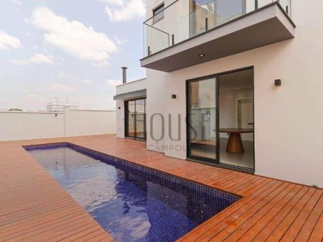 Casa alto padrão em Alphaville Nova Esplanada, condomínio fechado em Votorantim, SP | 295m² com 3 qu