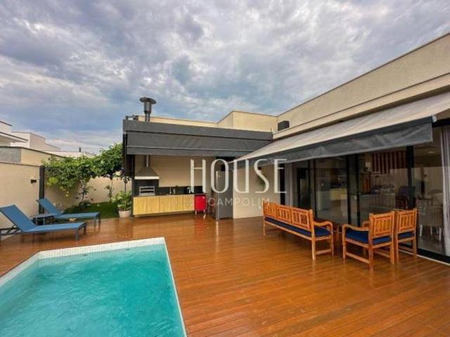Casa alto padrão em Alphaville Nova Esplanada, condomínio fechado em Votorantim, SP | 308m² com 4 qu