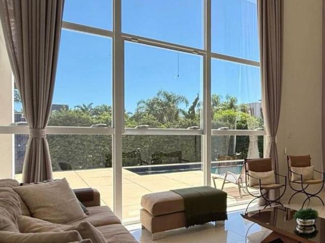 Casa Alto Padrão em Aruã Brisas