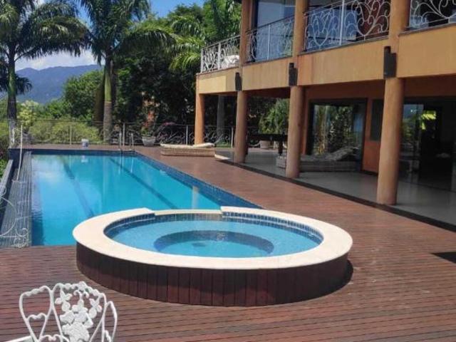 Casa Alto Padrão em Barra Velha, Ilhabela/SP