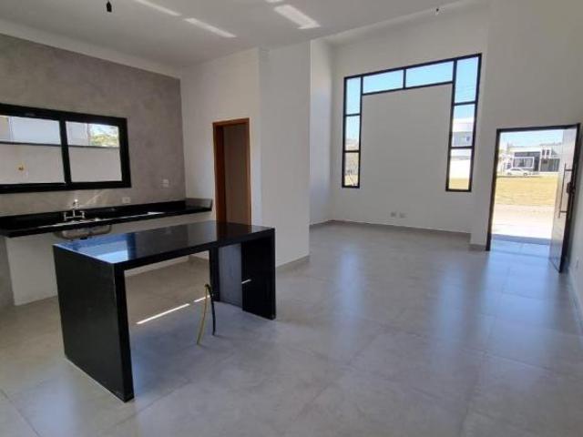 Casa Alto Padrão em Caçapava