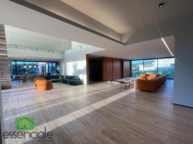 Casa alto padrão em condomínio 4 suítes 6 vagas à venda de porteira fechada por R$ 10.990.000,00